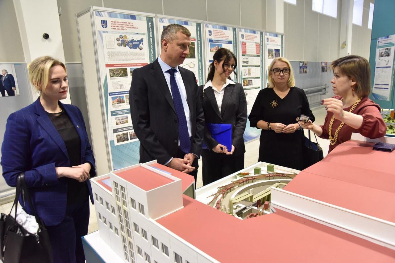 Telegram-канал "IZ.RU" — @izvestia — TGStat